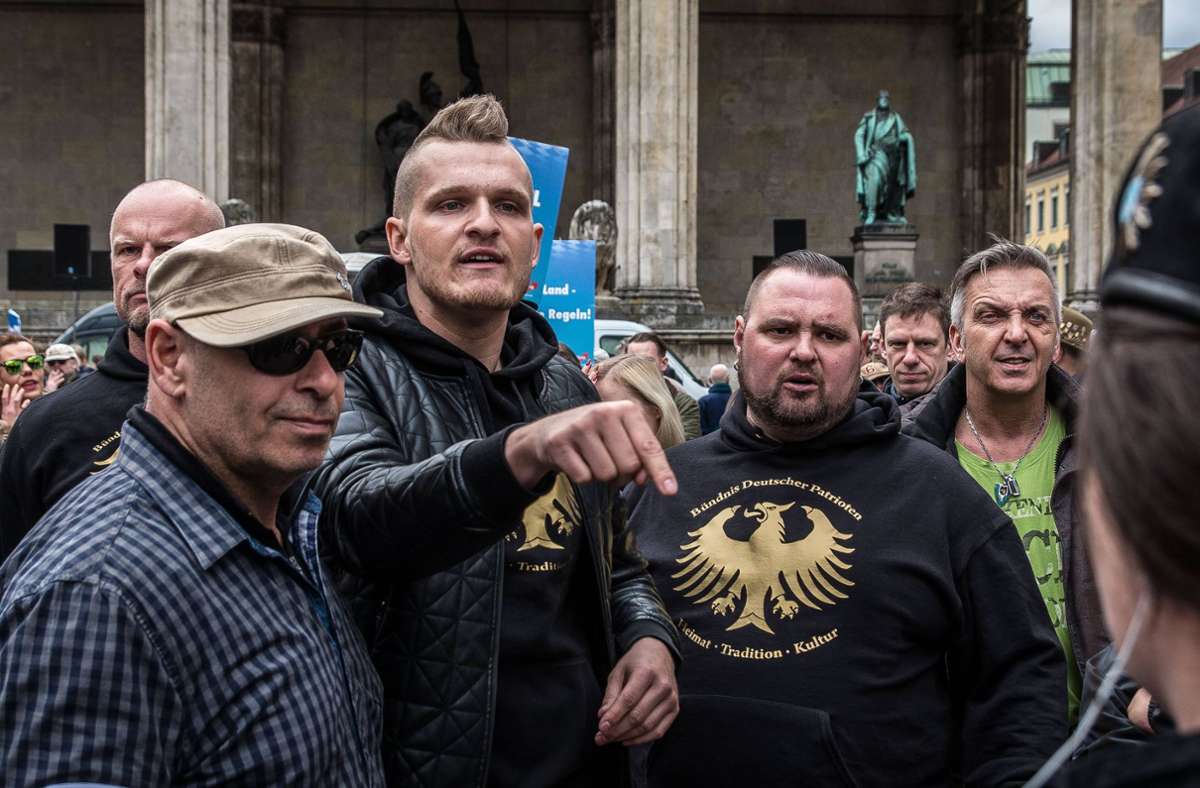 Musik von Chris Ares: Spotify und Amazon löschen Songs von ...