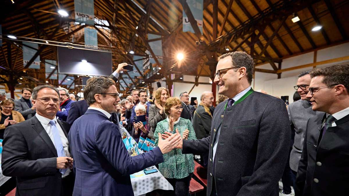 Politischer Aschermittwoch in Fellbach: Jens Spahn löst bei den CDU ...